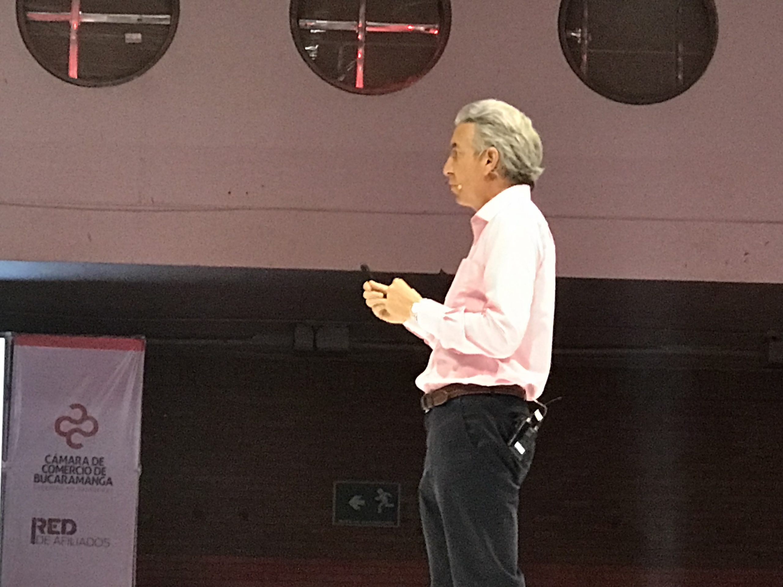 Hay amenazas serias que pueden afectar el crecimiento del país, dice ...